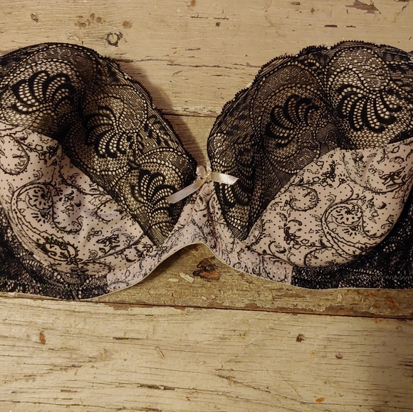 SHEIN | Intimates & Sleepwear | Black And Tan Lace Bra Size 36ddd ...